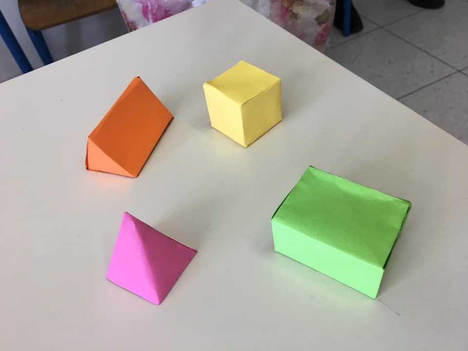 Costruiamo i solidi – Maestra Giulia Montanari